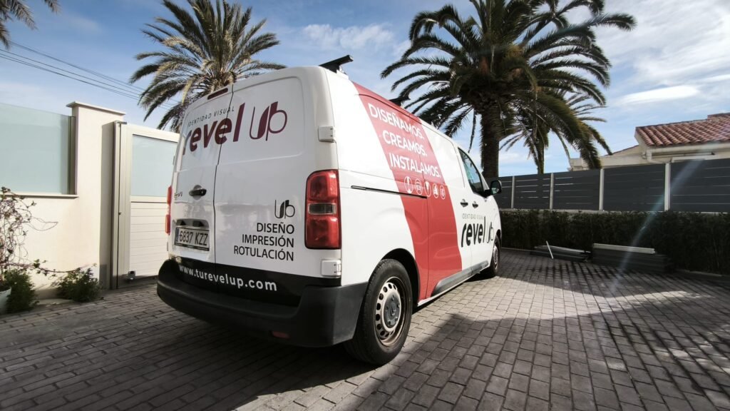 Rótulos e Imprenta Digital en Torrevieja | Vinilos y Rotulación de Calidad